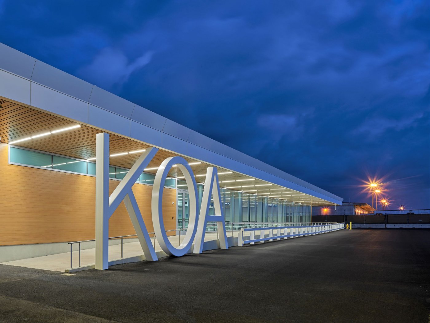 KONA International Airport Selux