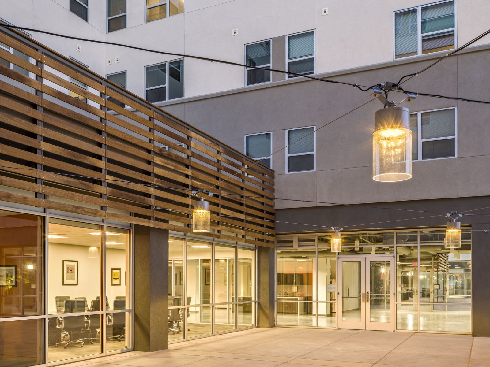 Lobo Rainforest Selux